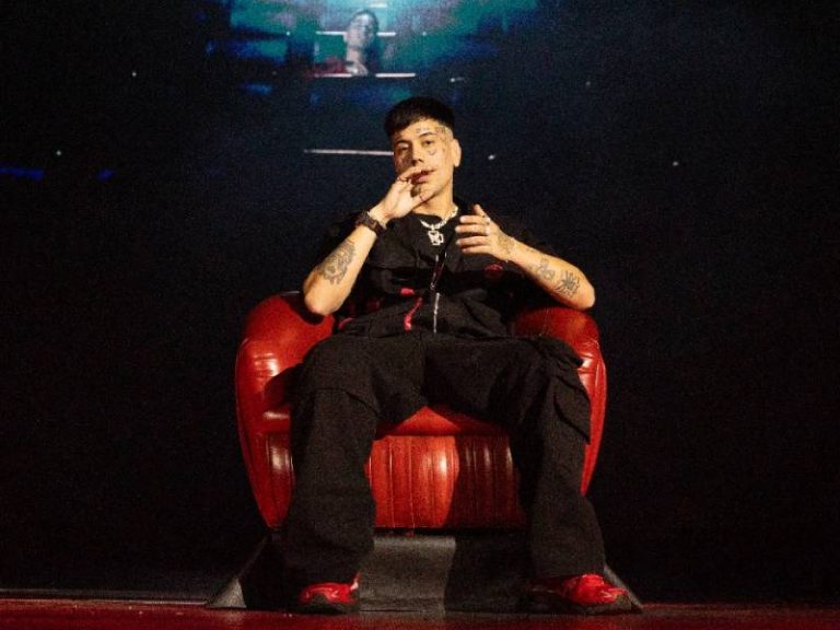 Netflix lanzó tráiler y fecha de estreno del documental “Rockstar: Duki desde el fin del mundo ...